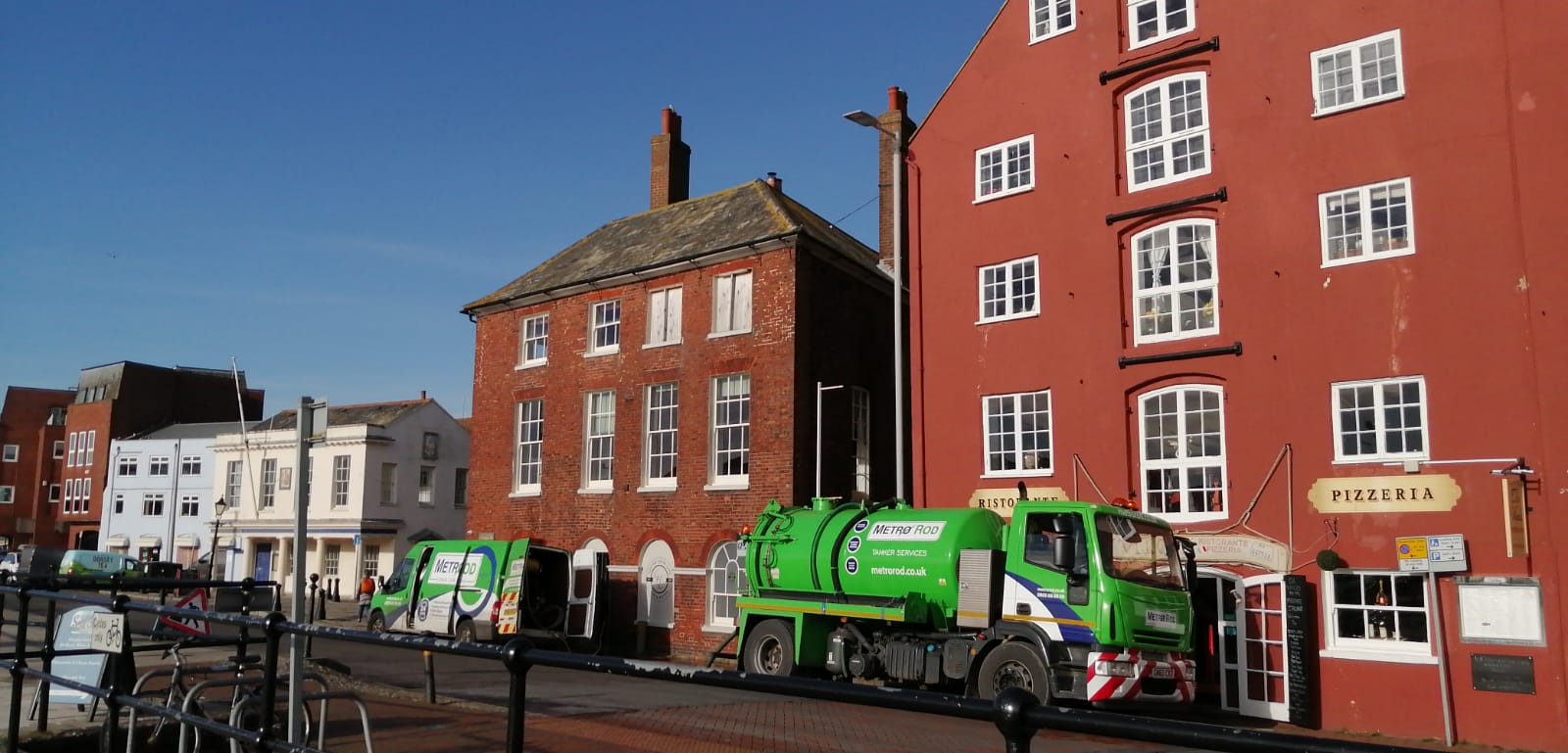 Blocked Drains, Drain Repair & Tanker Services in Portsmouth | Metro Rod